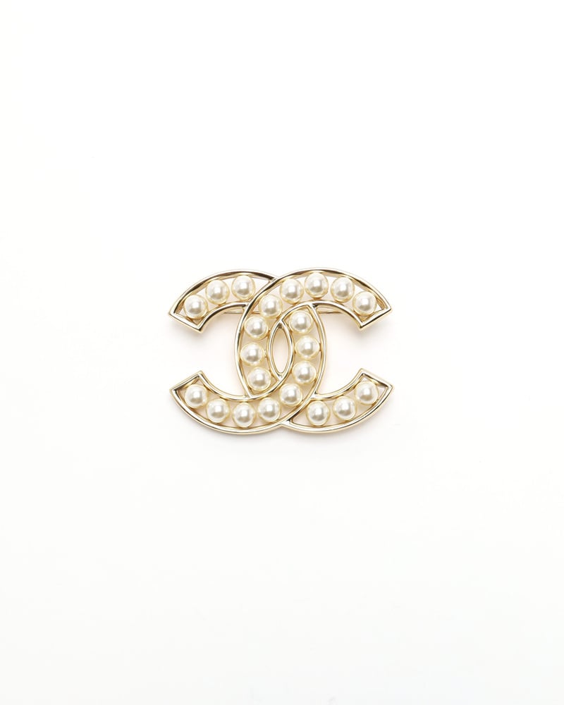 Vintage Chanel Coco Mark Pearl Brooch - A Retro Tale - K251008316872