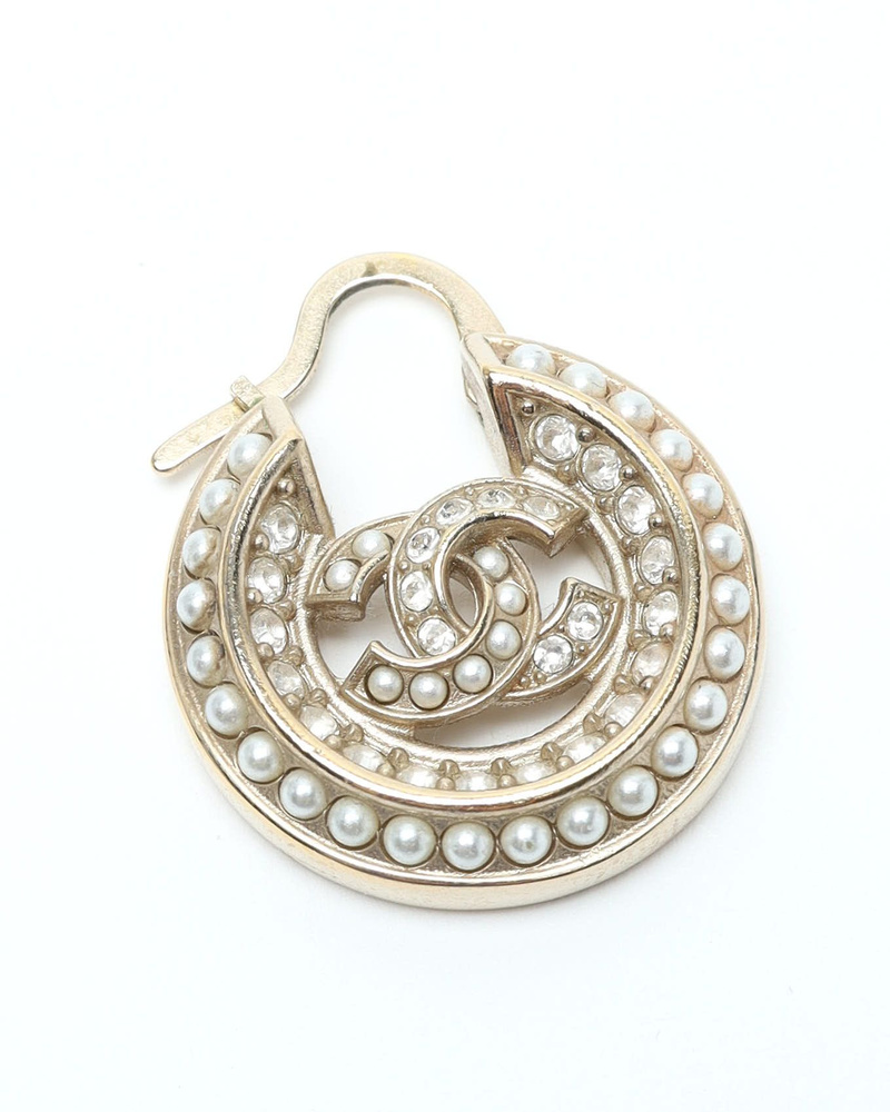 Vintage Chanel CC Earrings - A Retro Tale - SB001165