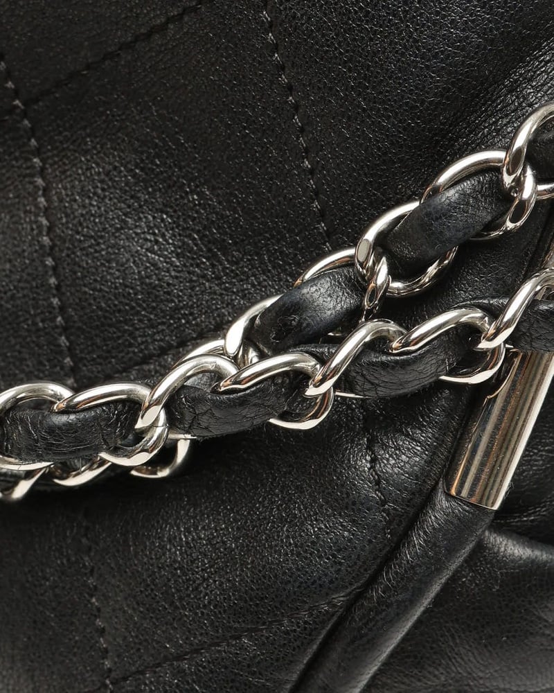 Vintage Chanel CC Ultimate Soft Hobo Bag - A Retro Tale - SB001138