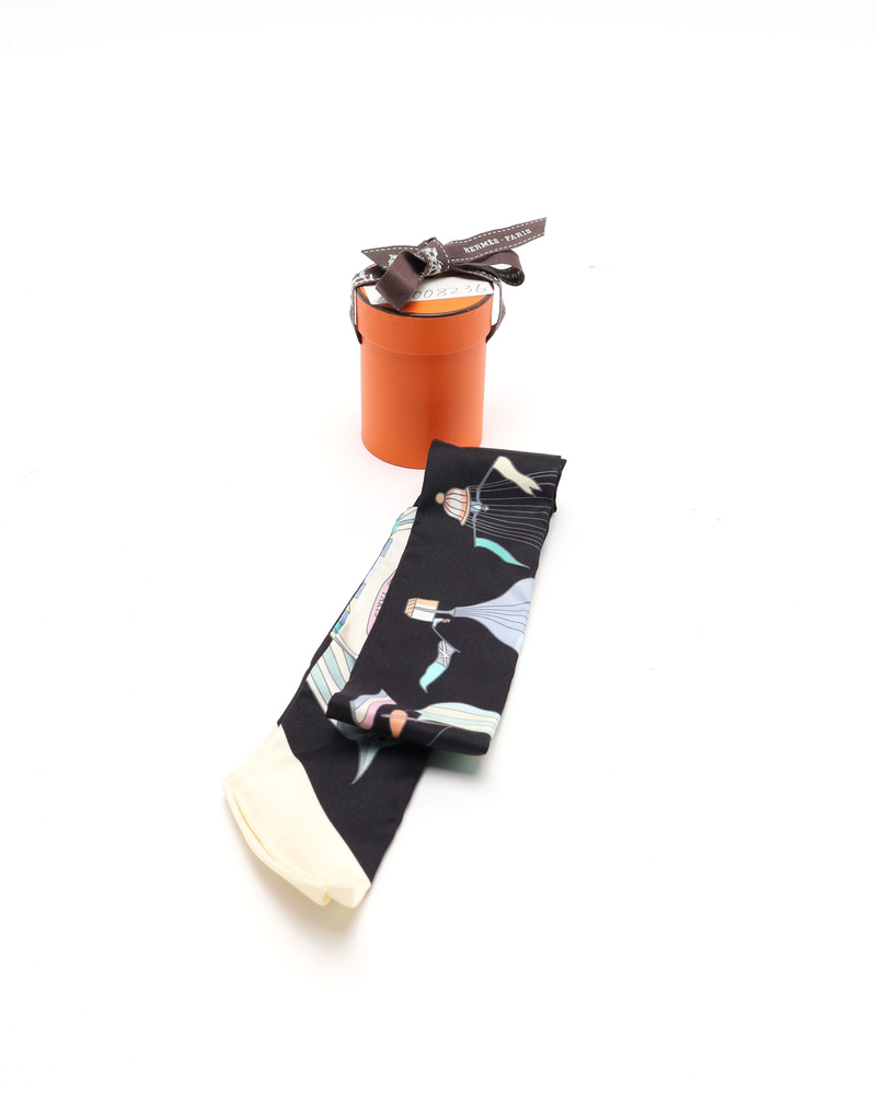 Vintage Hermès Silk Twilly Skjerf - A4008236 - A Retro Tale