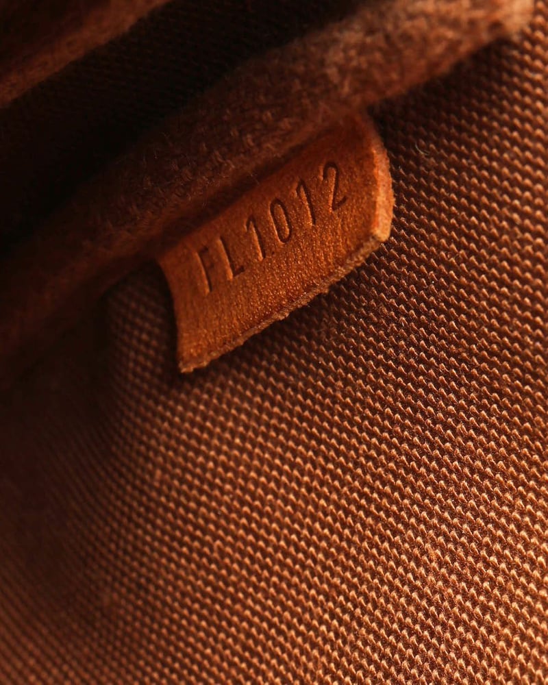 Vintage Louis Vuitton Monogram Mini Pochette Accessories Bag - 847-35108