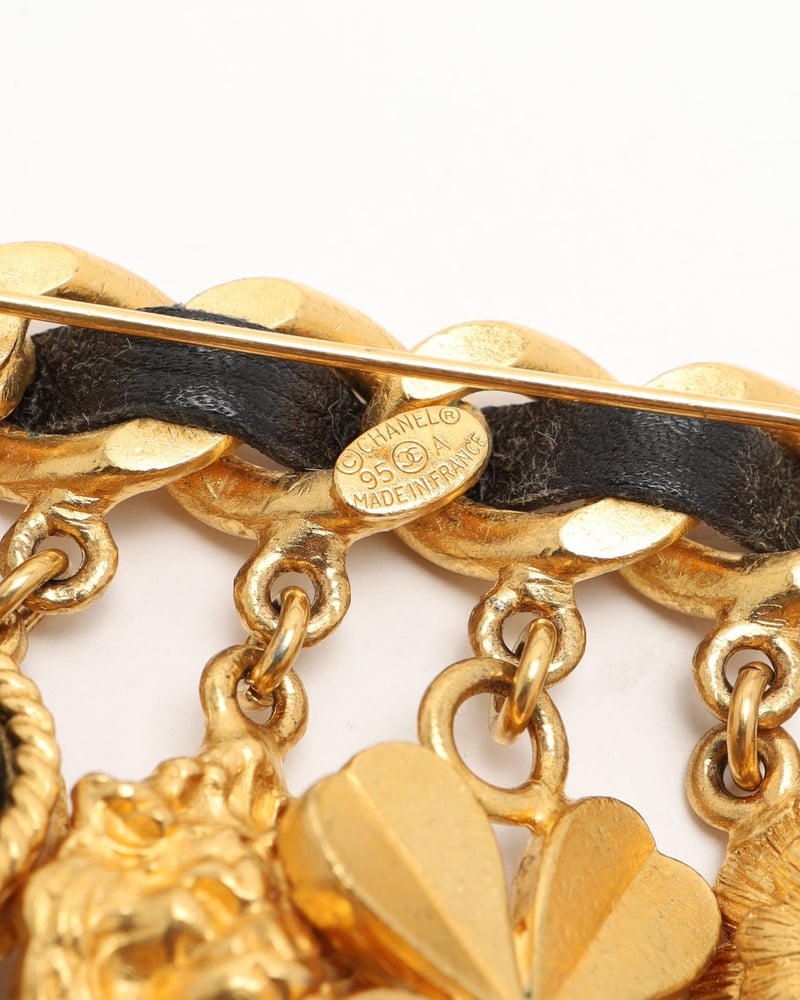 Vintage Chanel Icon Brooch in Very Good Condition - WZ594747