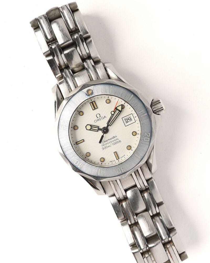 Vintage Omega Lady-Seamaster 300M 28mm Ref. 2583.20 Full Set 1993