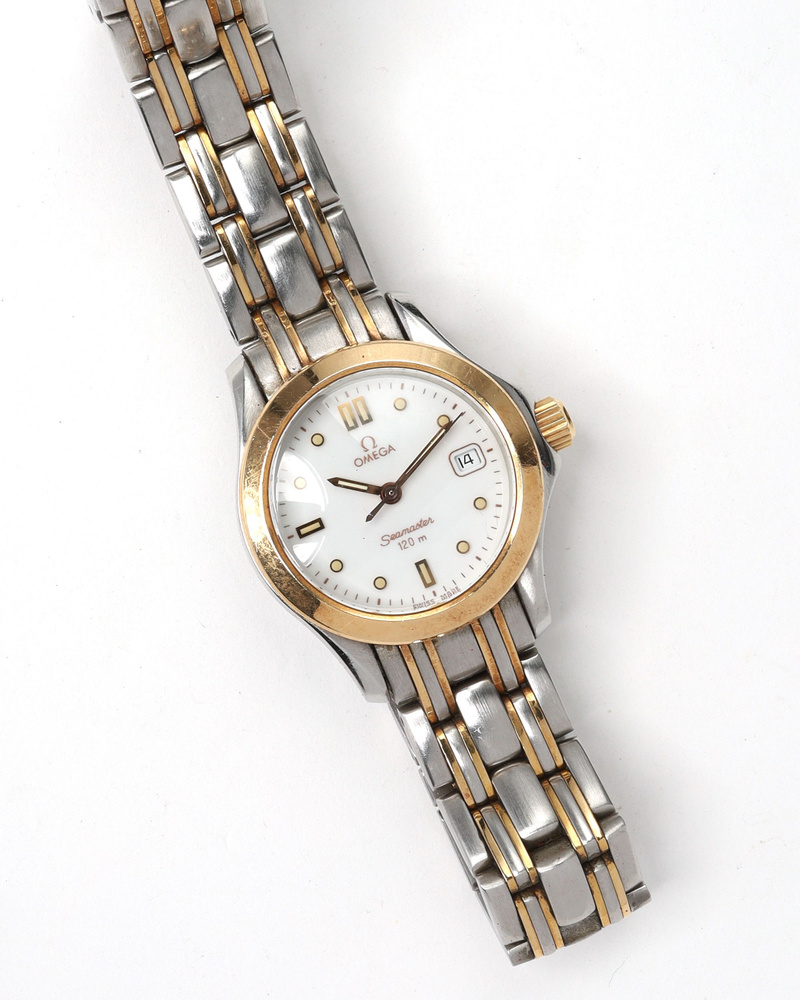 Vintage Omega Lady-Seamaster 120 M 26mm Quartz 1995 Watch Ref. 2381.21.00