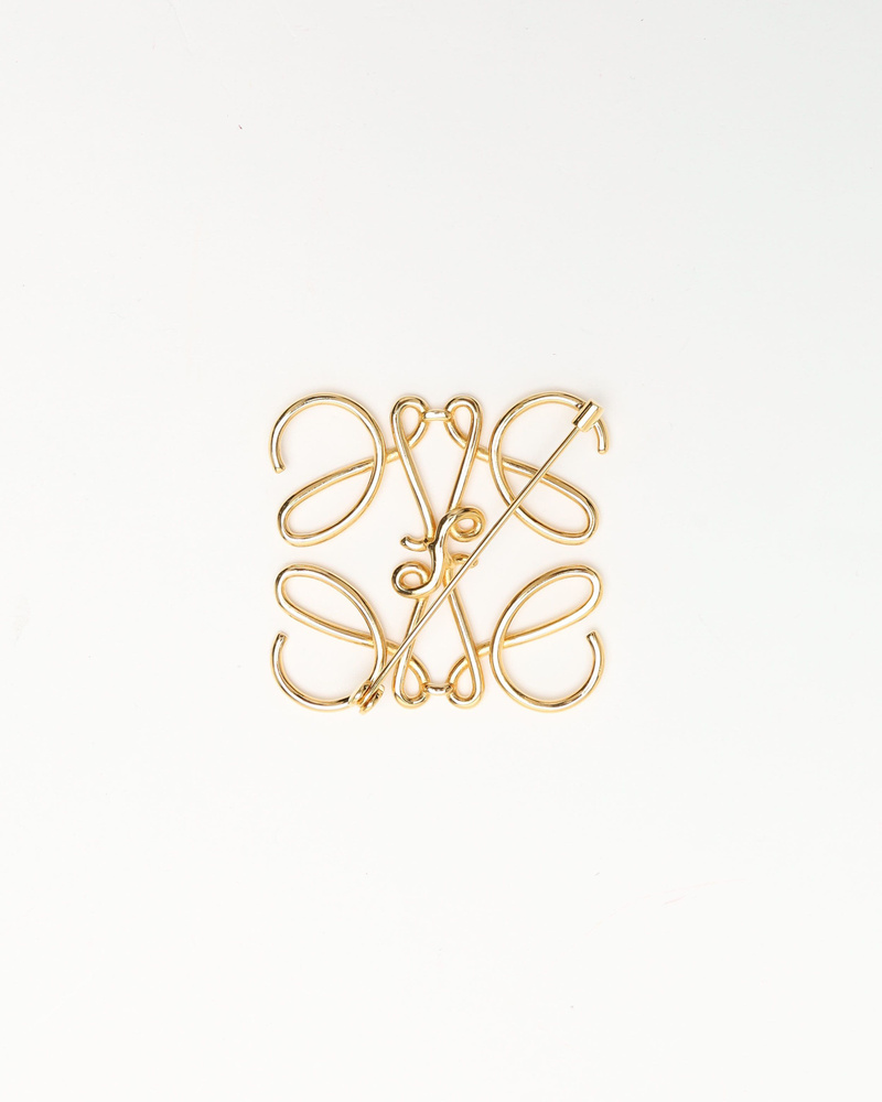 Vintage Loewe Brooch Anagram - A Retro Tale